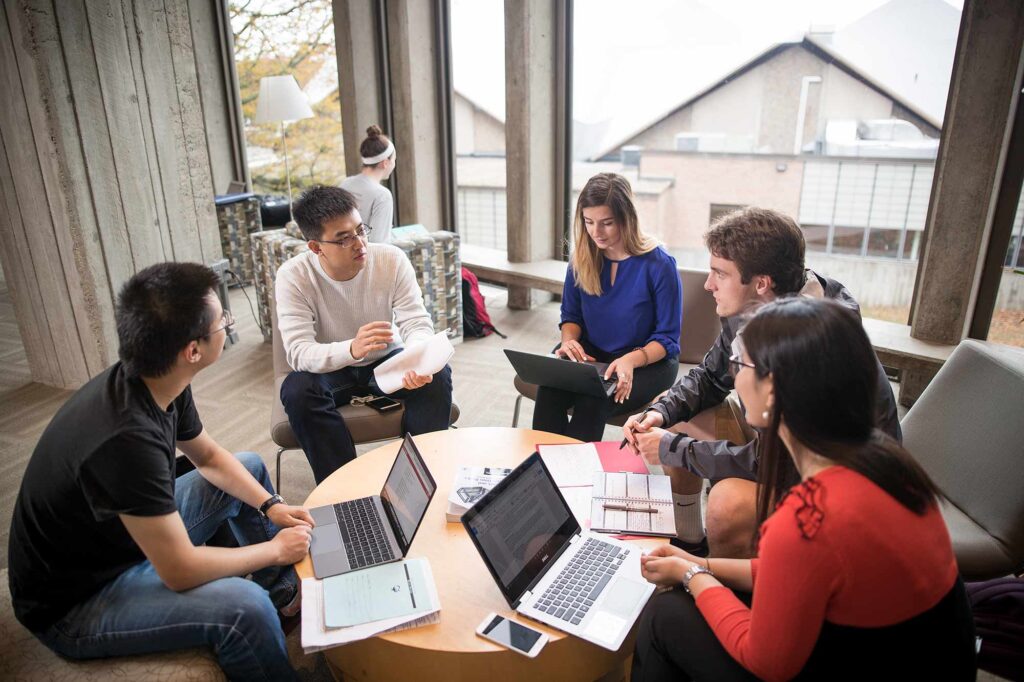 Business Economics, B.A. | School of Business | Clark University