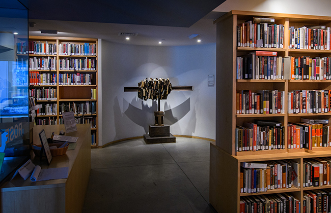 Digital Commons | Robert H. Goddard Library | Clark University
