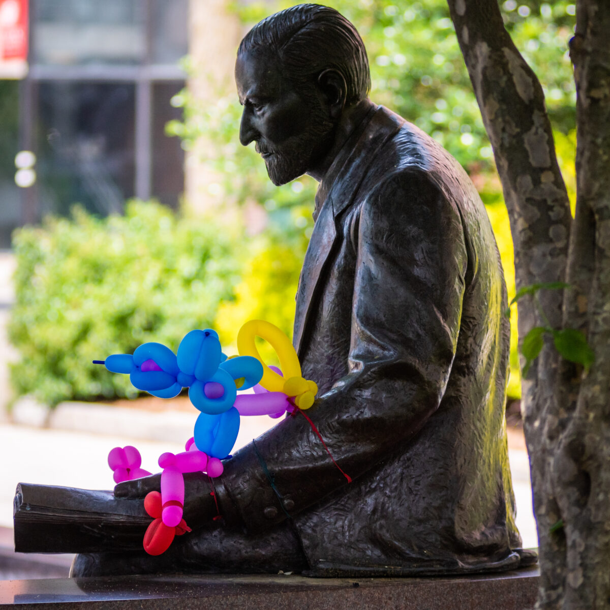 Photo Essay: Clark's Sigmund Freud statue | ClarkU News