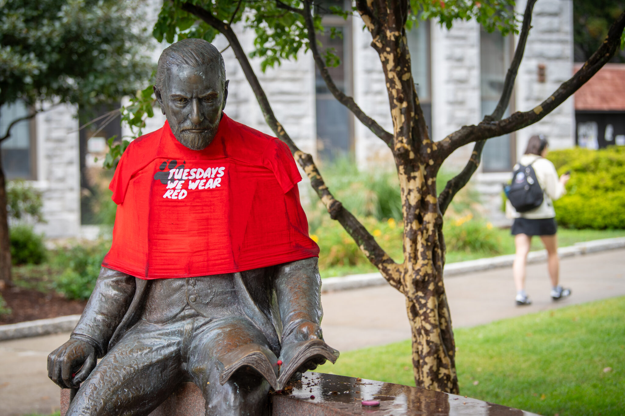 Photo Essay: Clark's Sigmund Freud statue | ClarkU News